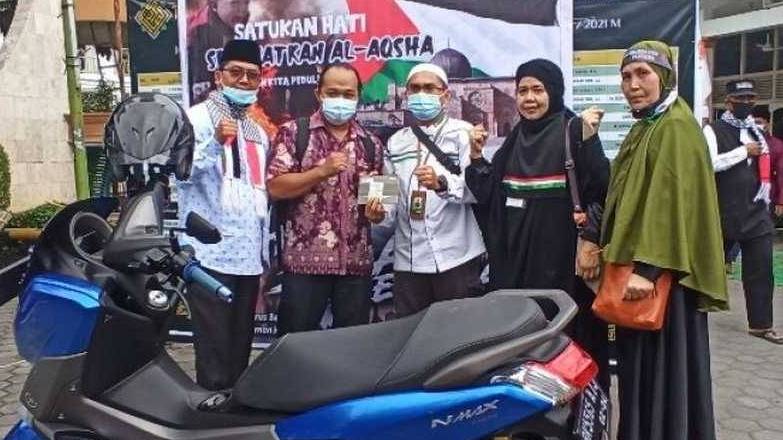 Video| Demimu Palestin! Pensyarah derma motosikal untuk dilelong! Nak ...